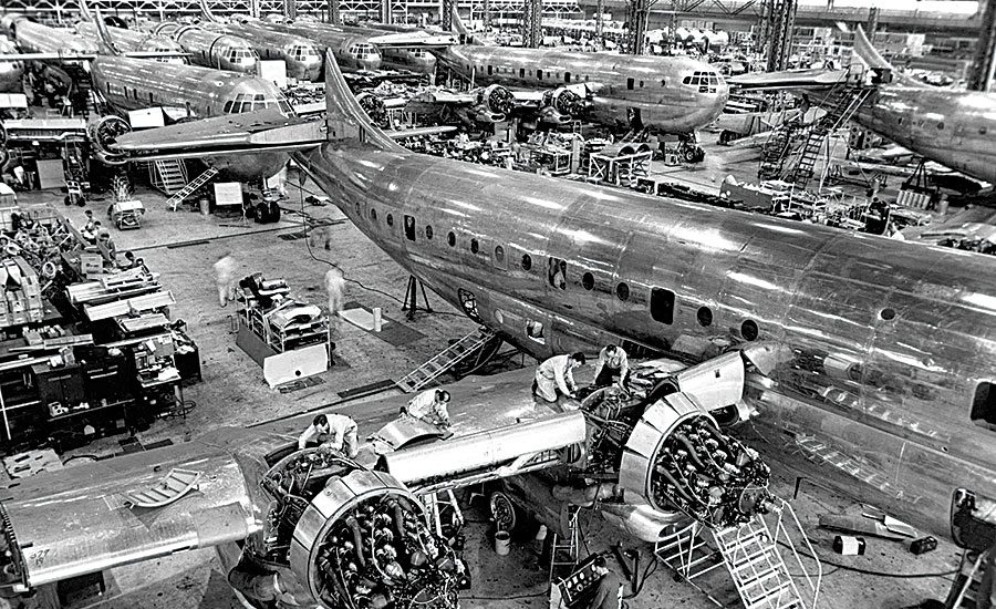 Boeing Has a Tradition of Assembly Line Innovation | 2016-04-20 ...